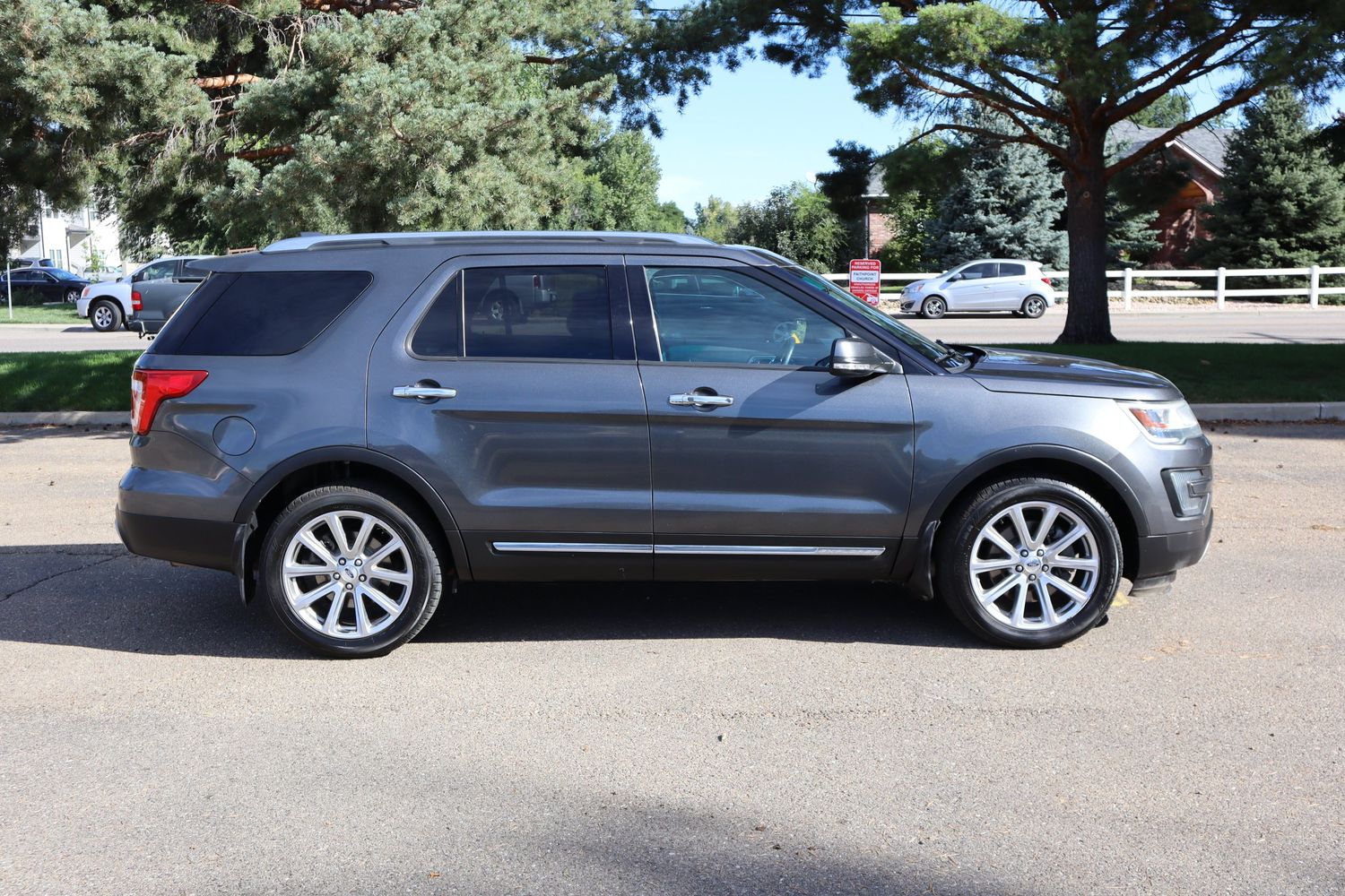 2016 Ford Explorer Limited | Victory Motors of Colorado