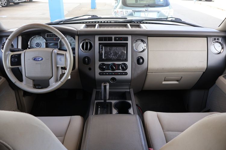 2010 Ford Expedition XLT | Victory Motors of Colorado