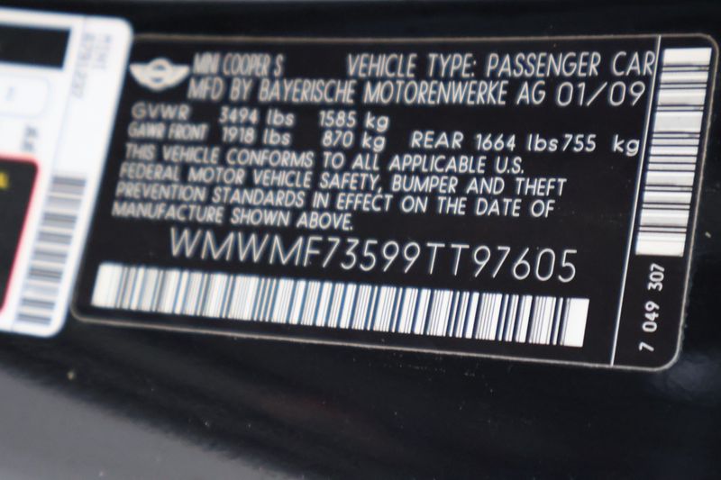 2009 MINI Cooper Photos