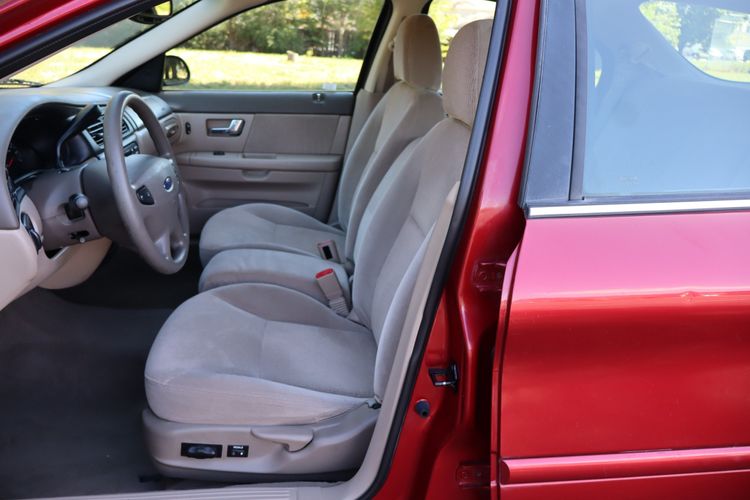 2001 Ford Taurus SE | Victory Motors of Colorado