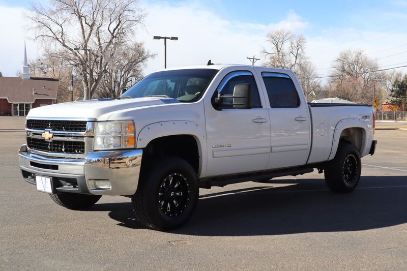 2010 Chevrolet Silverado 2500HD Photos