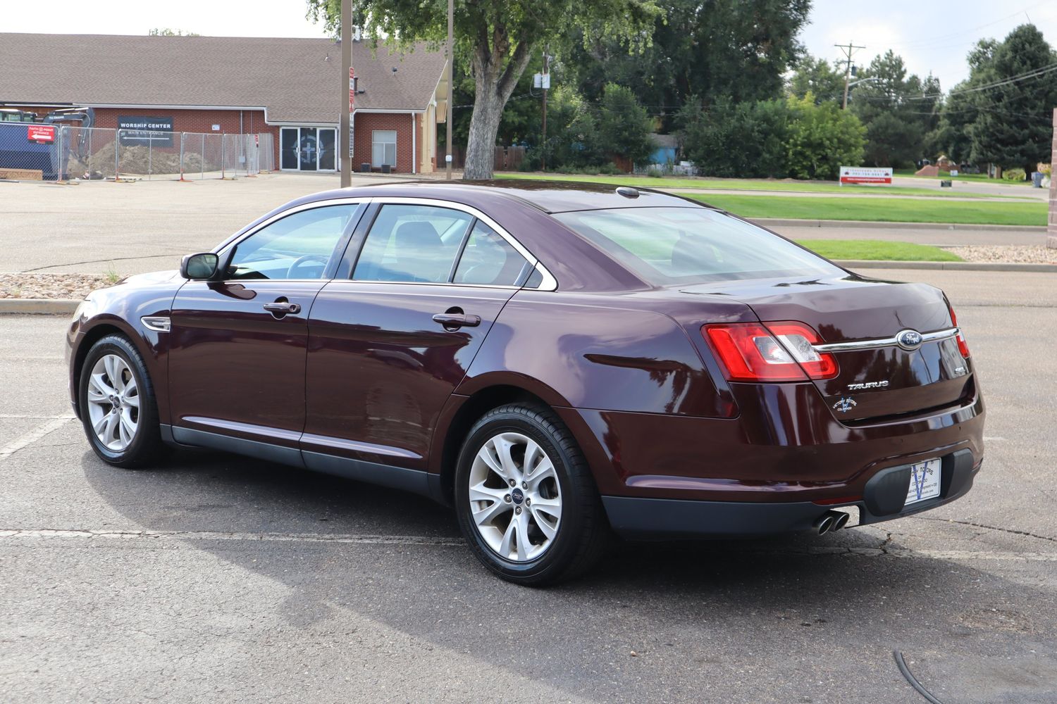 2011 Ford Taurus SEL | Victory Motors of Colorado