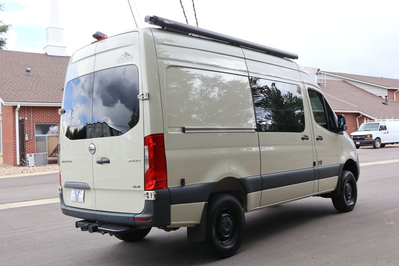 2021 Freightliner Sprinter Photos