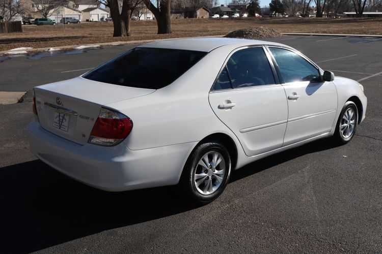 2005 Toyota Camry LE | Victory Motors of Colorado