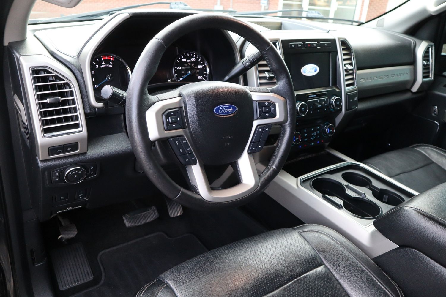 2017 Ford F-250 Super Duty Lariat | Victory Motors of Colorado