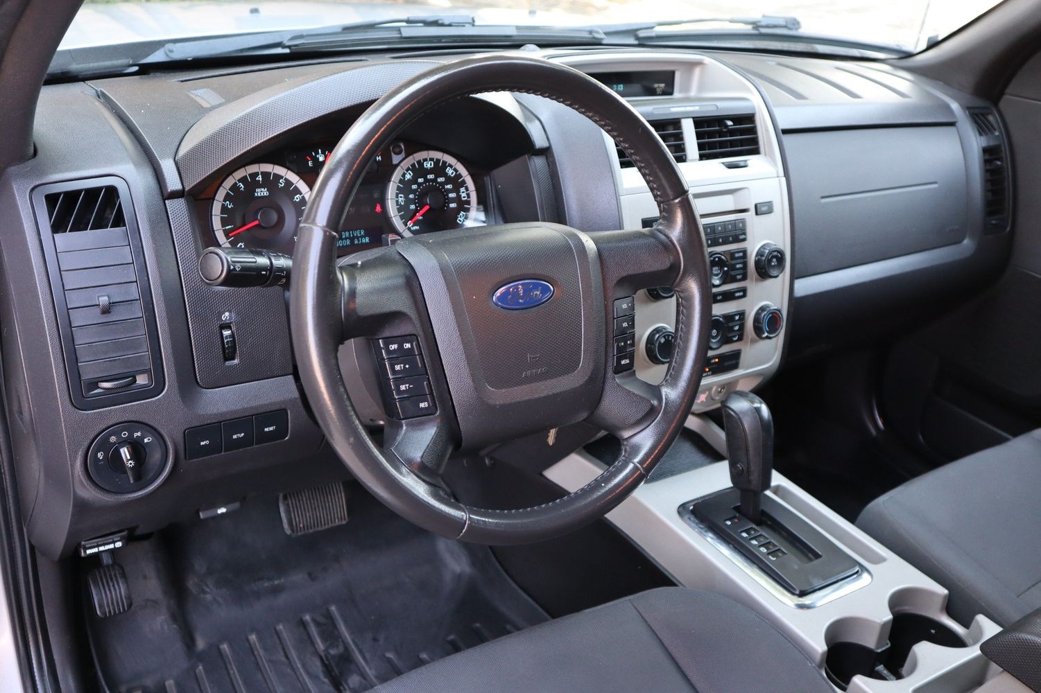 2011 Ford Escape XLT | Victory Motors of Colorado