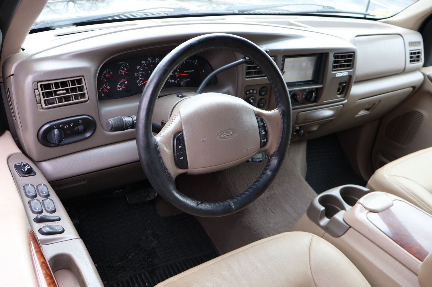 2001 Ford Excursion Limited | Victory Motors of Colorado