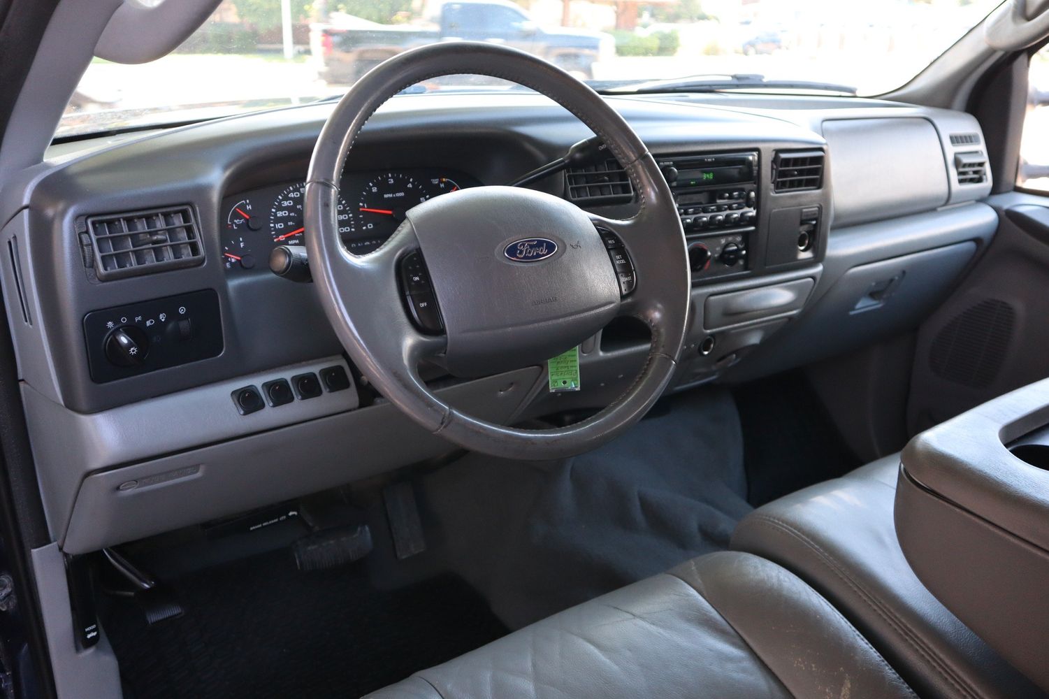 2004 Ford F-250 Super Duty Lariat | Victory Motors of Colorado