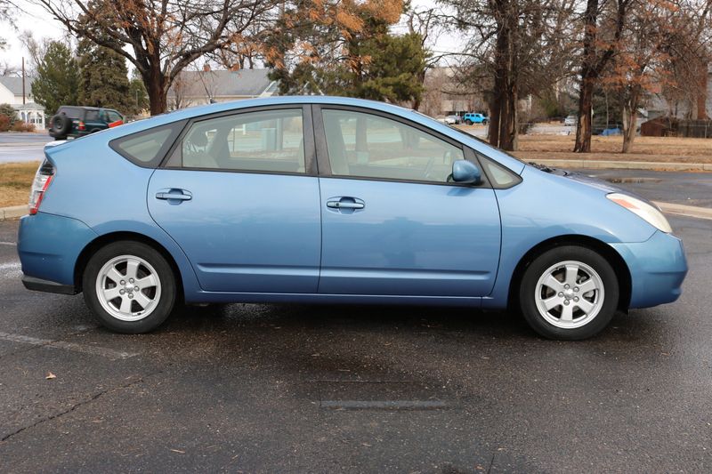 2005 Toyota Prius Photos