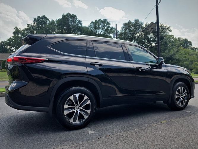 2020 Toyota Highlander XLE | Executive Auto Sales