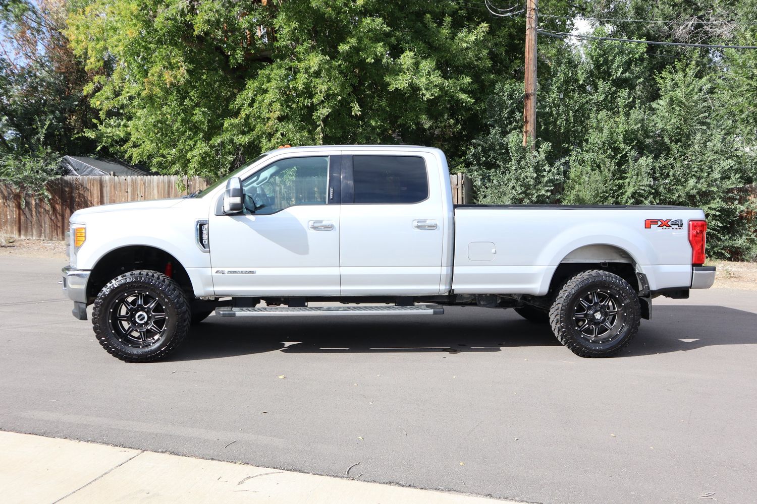 2017 Ford F-350 Super Duty Lariat | Victory Motors of Colorado
