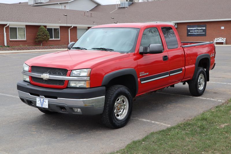 2004 Chevrolet Silverado 2500HD Photos