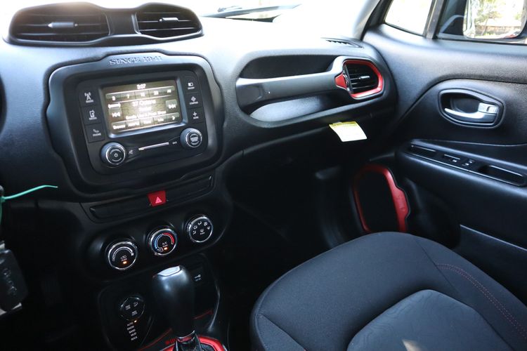 2015 JEEP Renegade Trailhawk | Victory Motors of Colorado