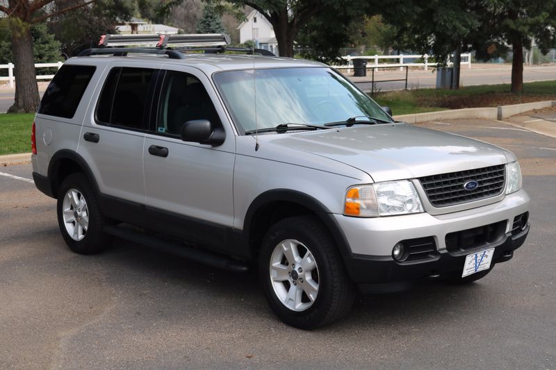 2003 Ford Explorer Photos