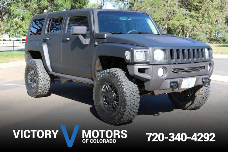 Hummer H3 Black Gas Cap Cover - Sport Cars Modifite