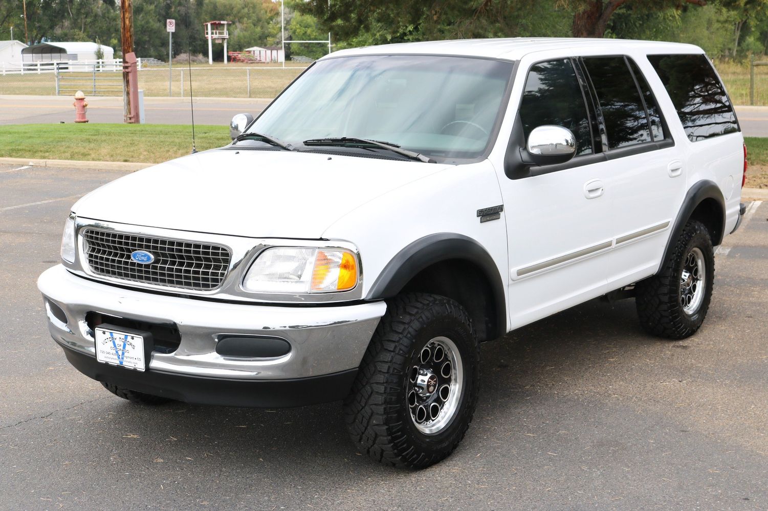 1997 Ford Expedition XLT | Victory Motors of Colorado
