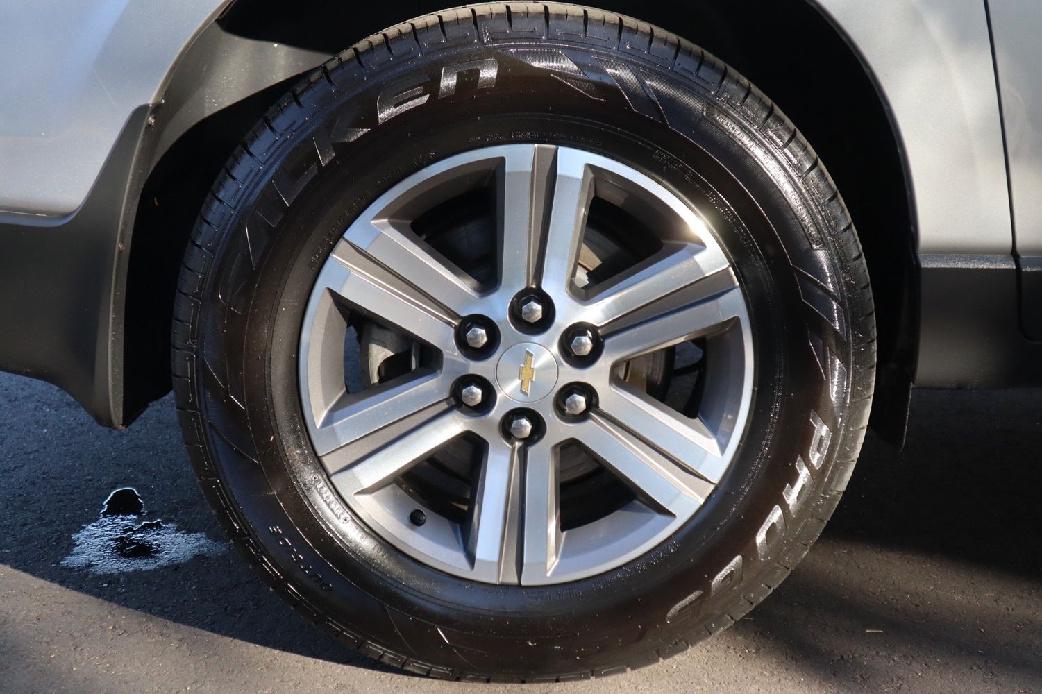 2016 Chevrolet Traverse LT | Victory Motors of Colorado