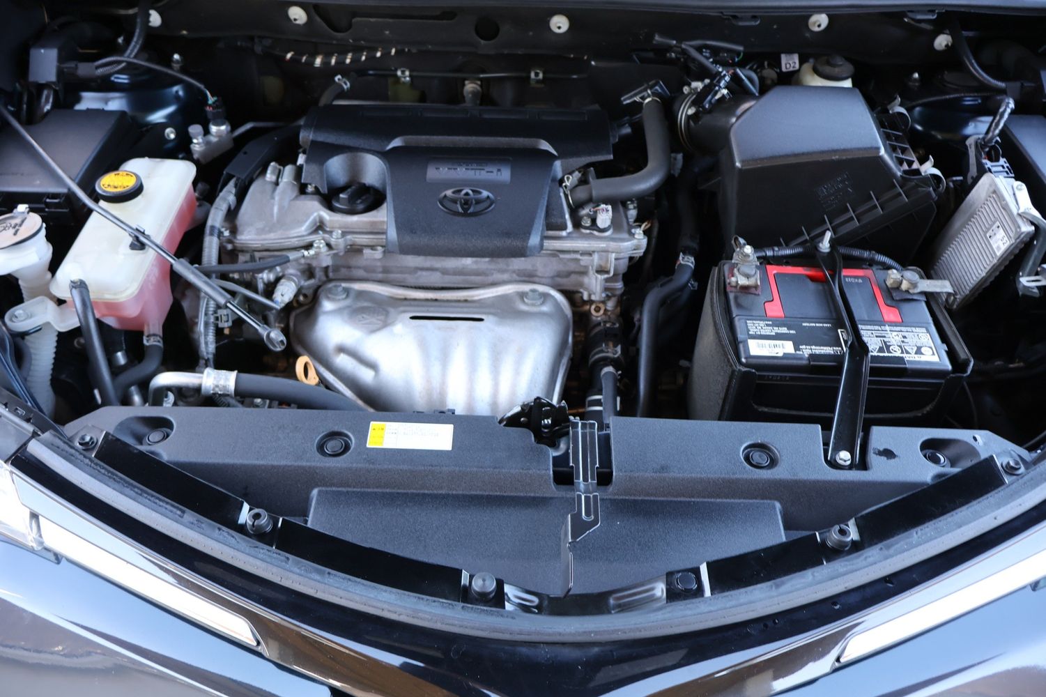 2017 Toyota RAV4 XLE | Victory Motors of Colorado