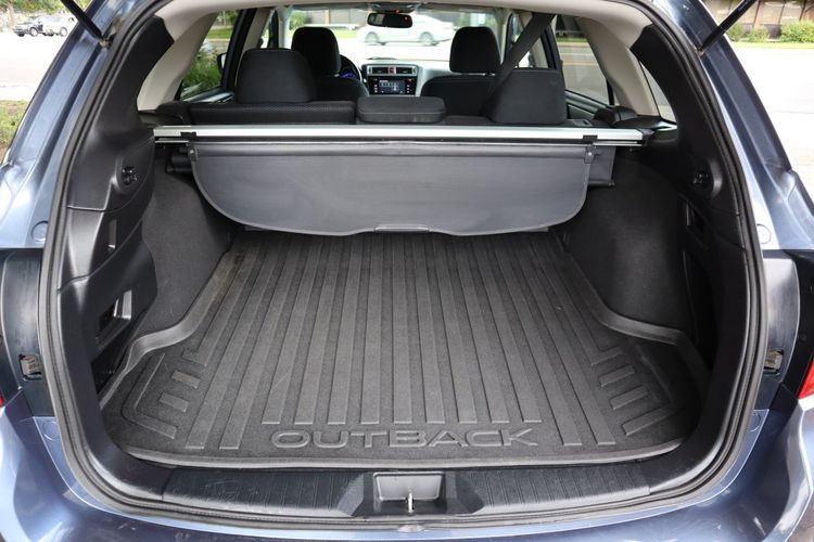 2016 Subaru Outback 2.5i Premium | Victory Motors of Colorado