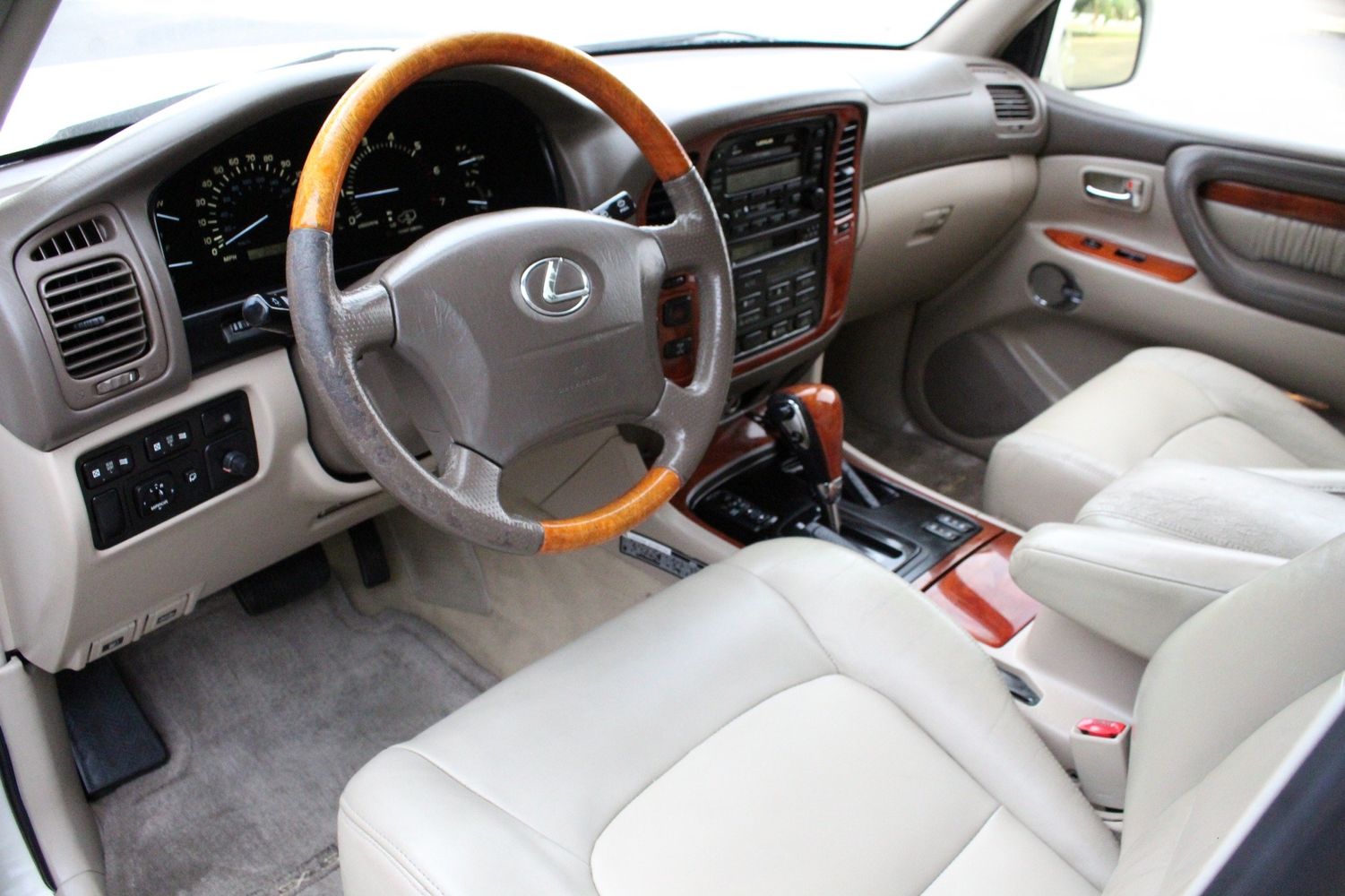 2001 Lexus LX 470 Base | Victory Motors of Colorado