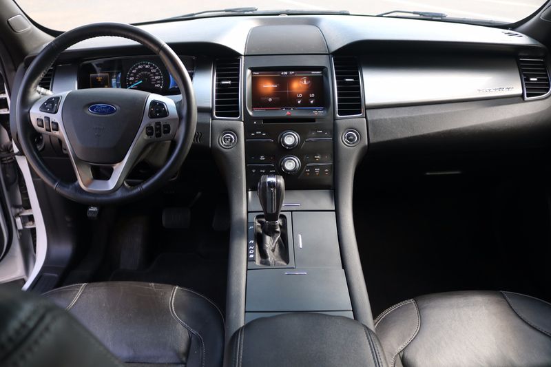 2013 Ford Taurus Photos