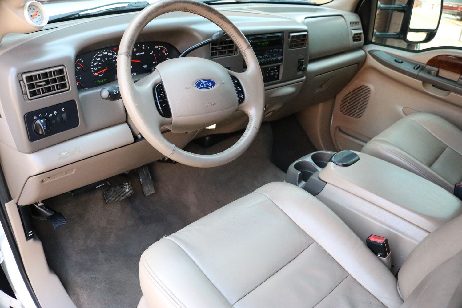 2004 Ford F-250 Super Duty Lariat | Victory Motors of Colorado
