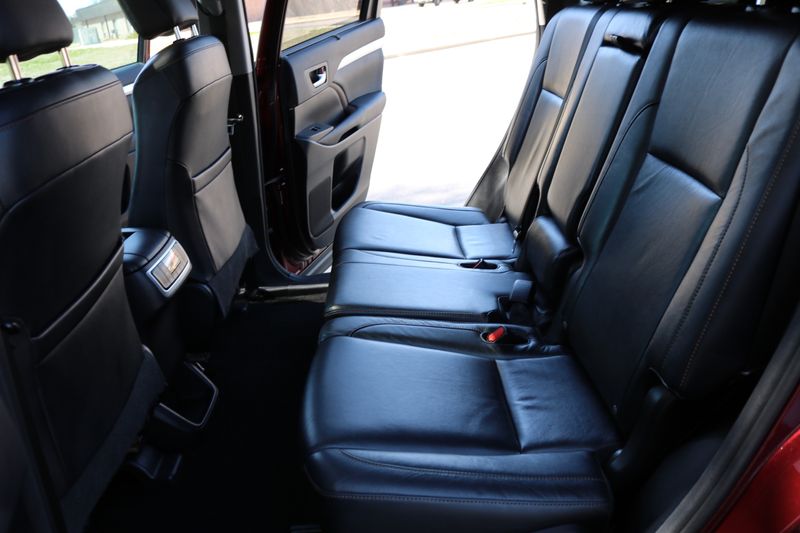 2014 Toyota Highlander Photos