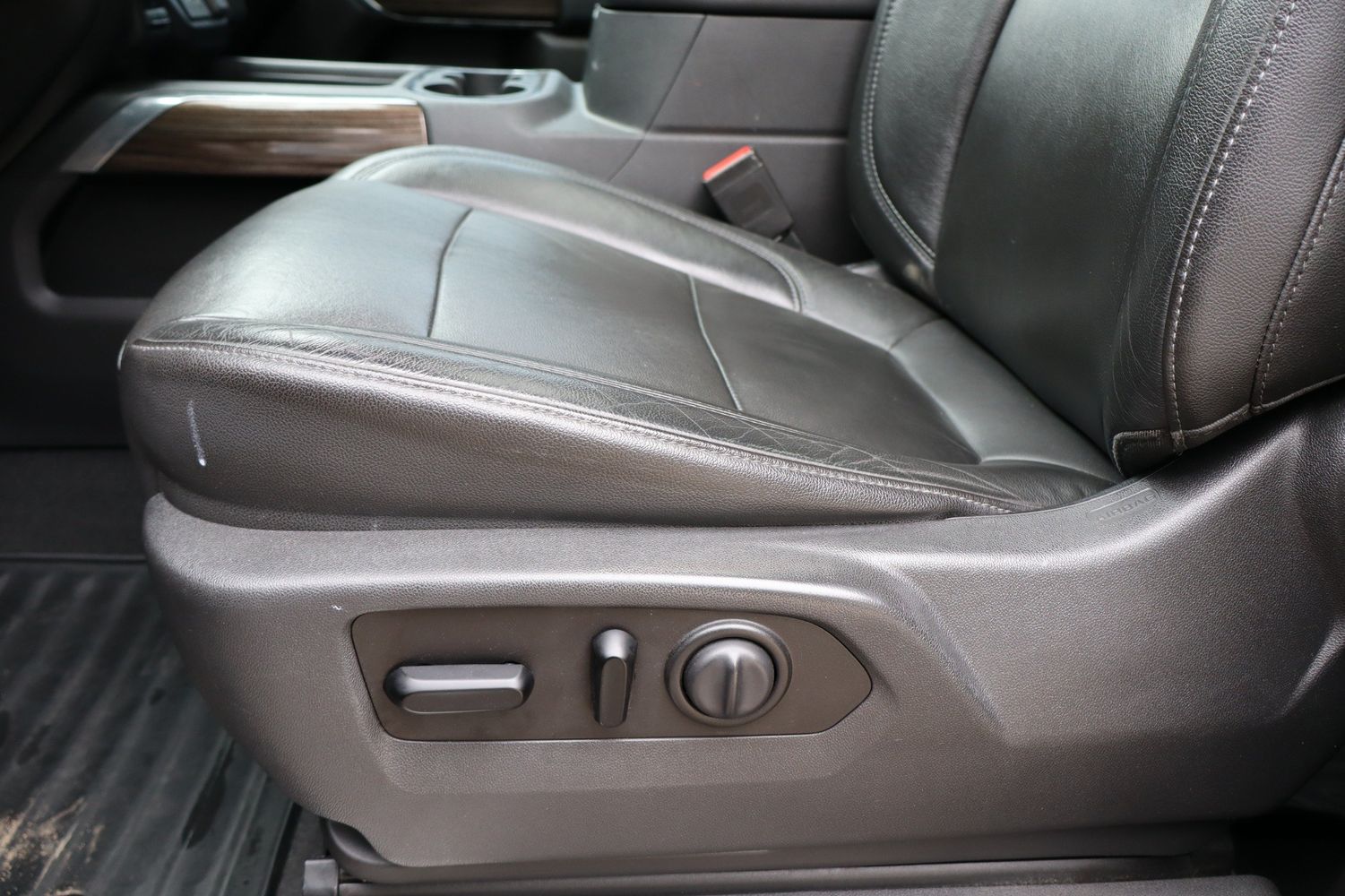 2020 Chevrolet Silverado 1500 RST | Victory Motors of Colorado