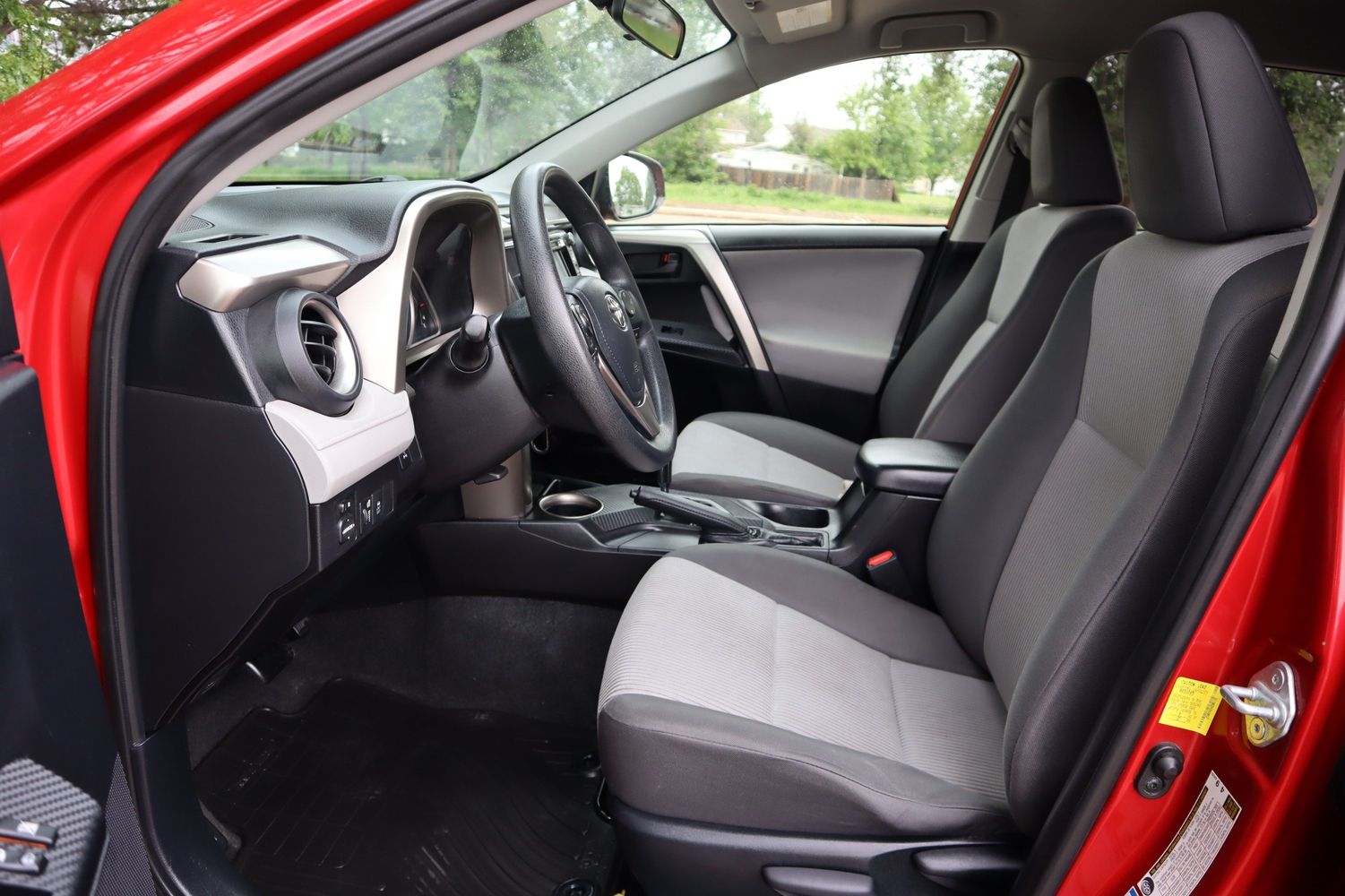 2014 Toyota RAV4 LE | Victory Motors of Colorado