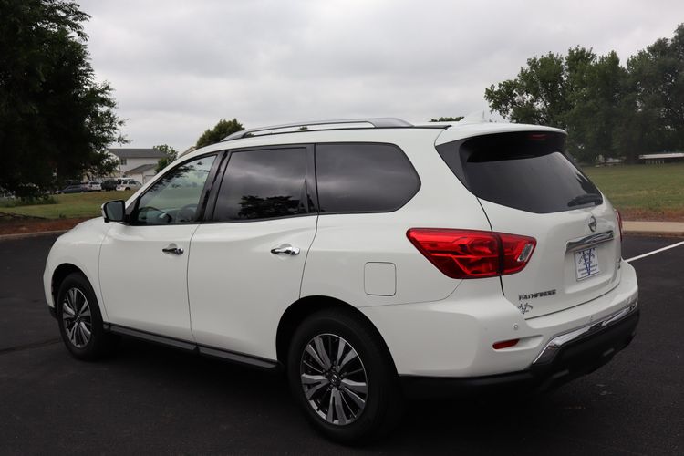 2019 Nissan Pathfinder SL | Victory Motors of Colorado