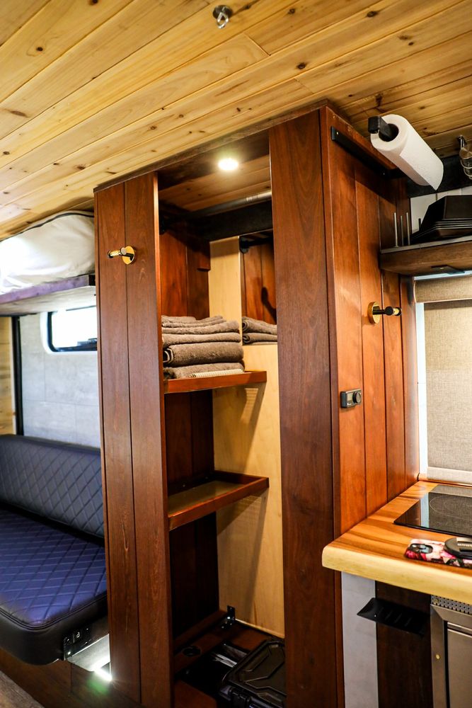 2008 Ford E-Series Chassis E-450 SD | Victory Motors of Colorado