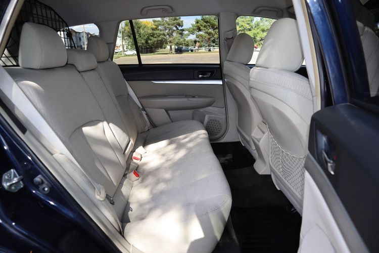 2012 Subaru Outback 2.5i Premium | Victory Motors of Colorado