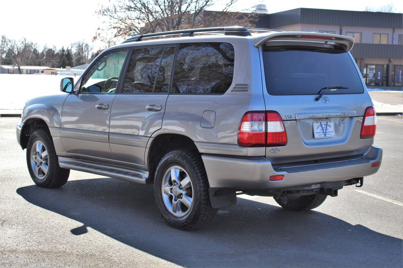 2007 Toyota Land Cruiser Photos