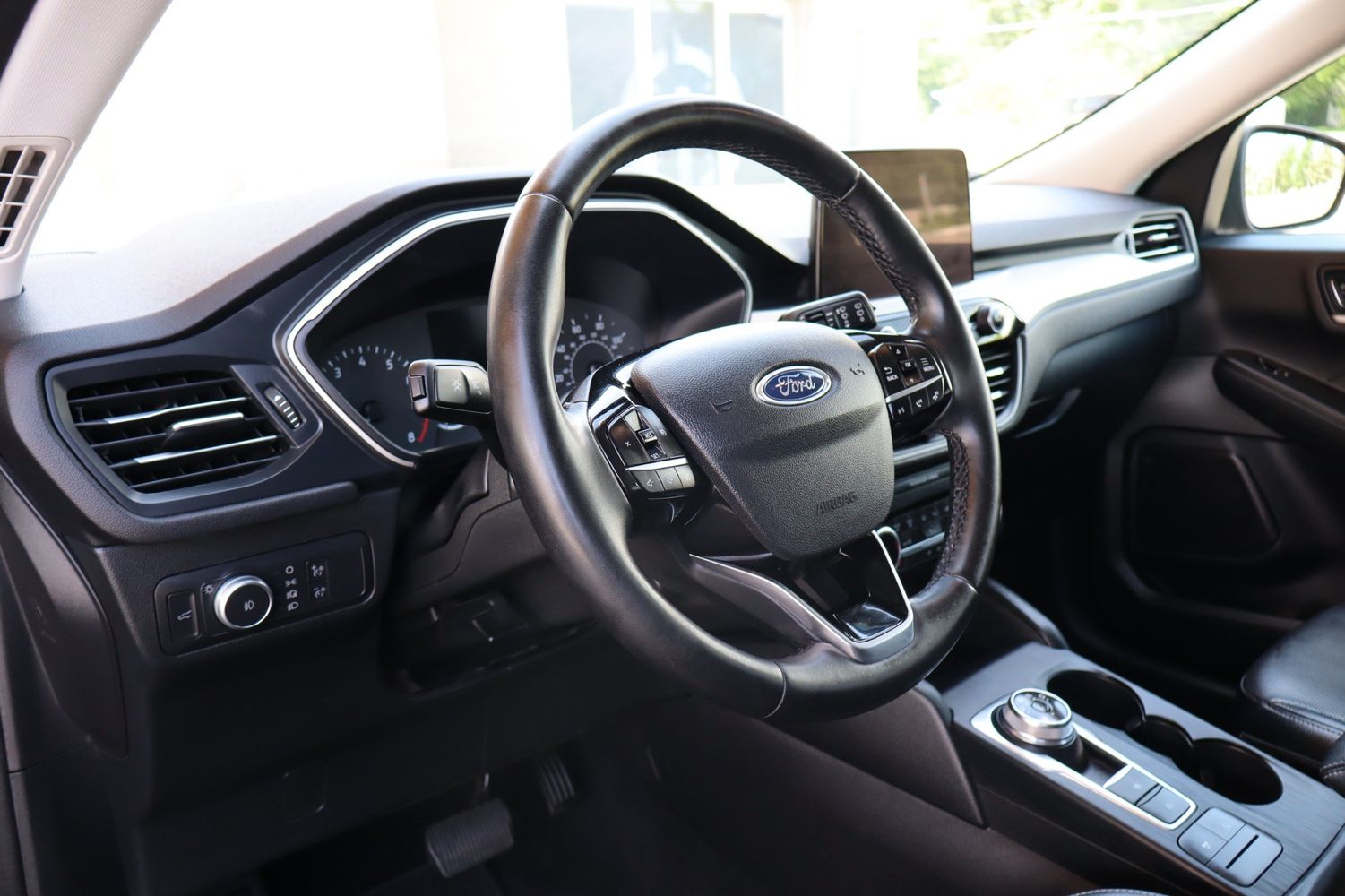 2022 Ford Escape SEL | Victory Motors of Colorado