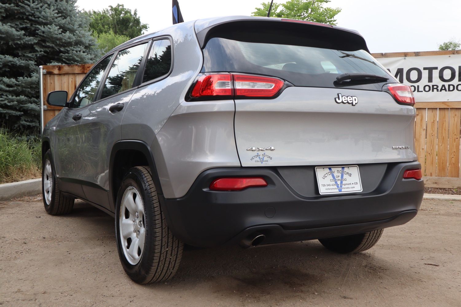2014 Jeep Cherokee Sport | Victory Motors of Colorado