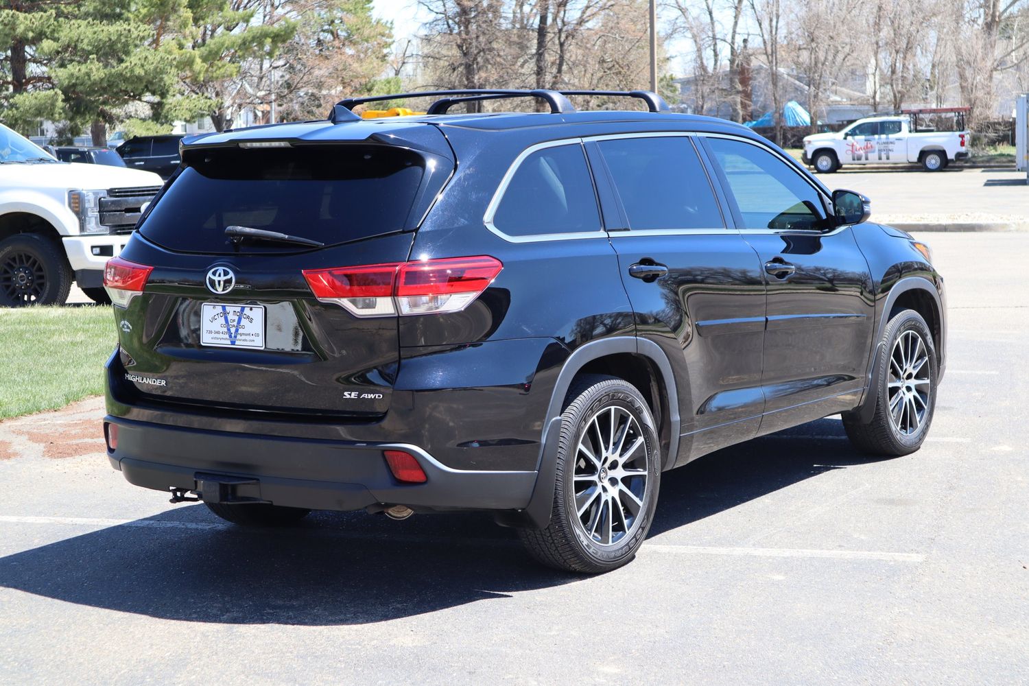 2017 Toyota Highlander SE | Victory Motors of Colorado