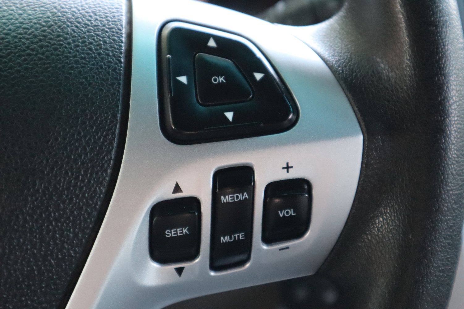 2012 Ford Explorer Base | Victory Motors of Colorado