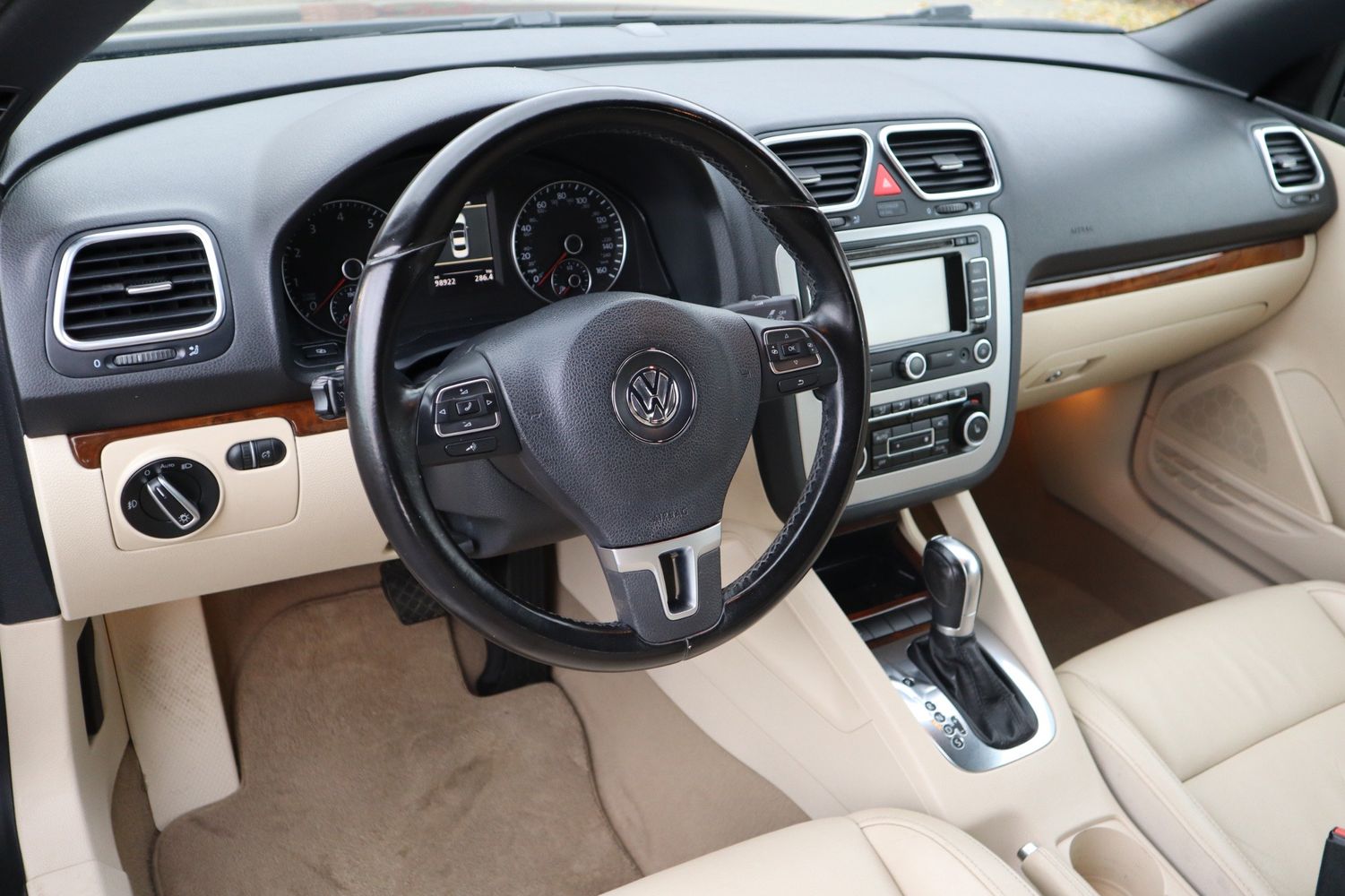 2012 Volkswagen Eos Executive SULEV | Victory Motors of Colorado