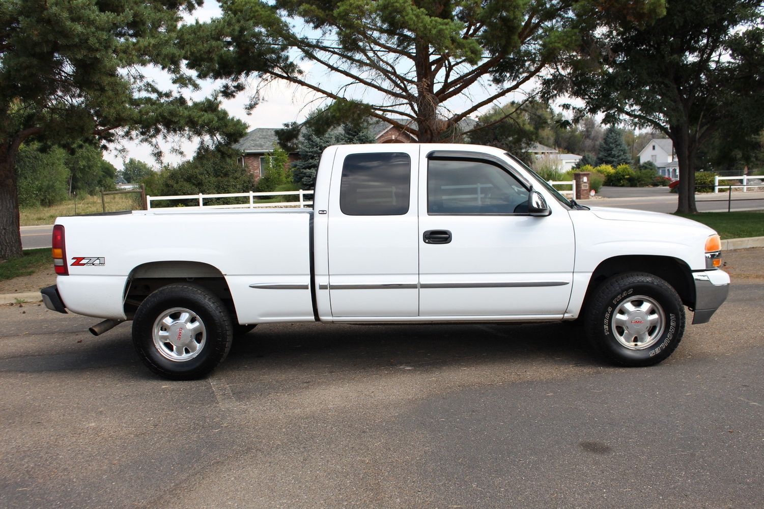 2000 GMC Sierra 1500 SL | Victory Motors of Colorado