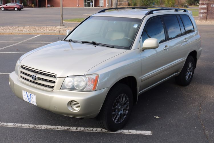 2002 Toyota Highlander AWD | Victory Motors of Colorado