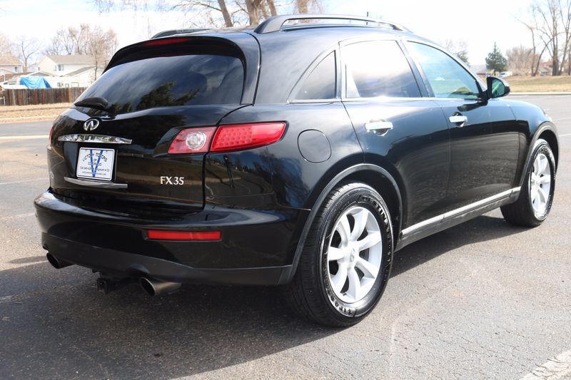 2005 INFINITI FX35 Photos