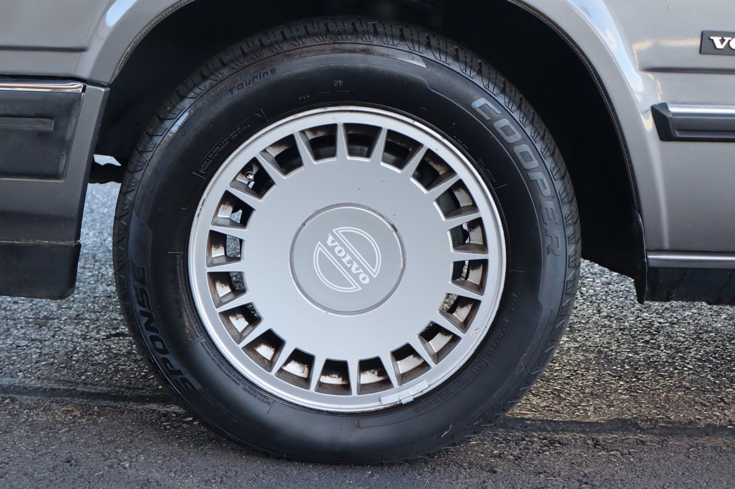 1988 Volvo 760 GLE Turbo | Victory Motors of Colorado