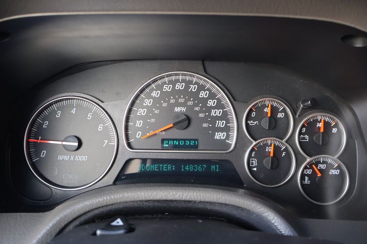 2002 GMC Envoy SLT | Victory Motors of Colorado