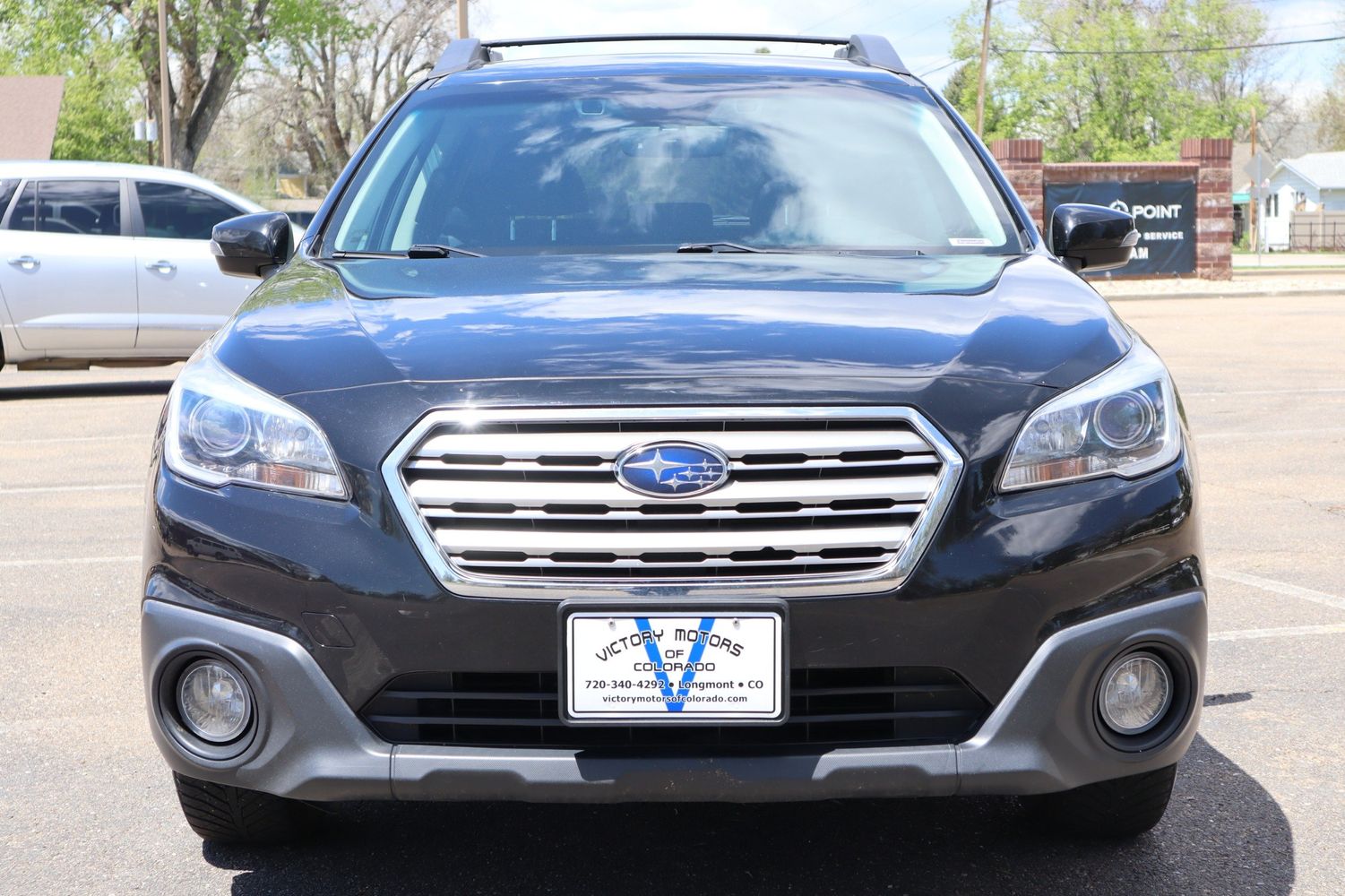 2017 Subaru Outback 2.5i Premium | Victory Motors of Colorado