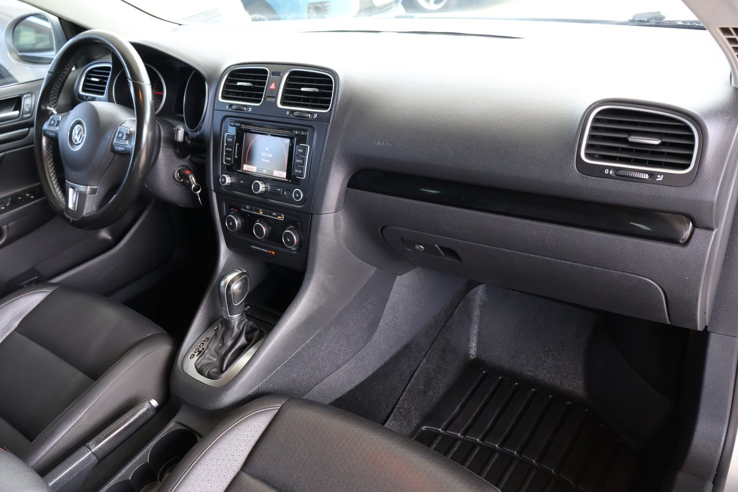 2011 Volkswagen Jetta SportWagen TDI | Victory Motors of Colorado