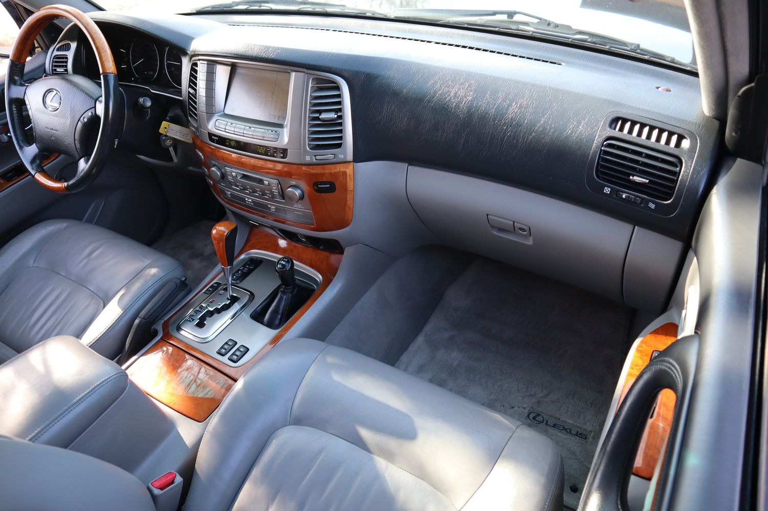 2005 Lexus LX 470 | Victory Motors of Colorado