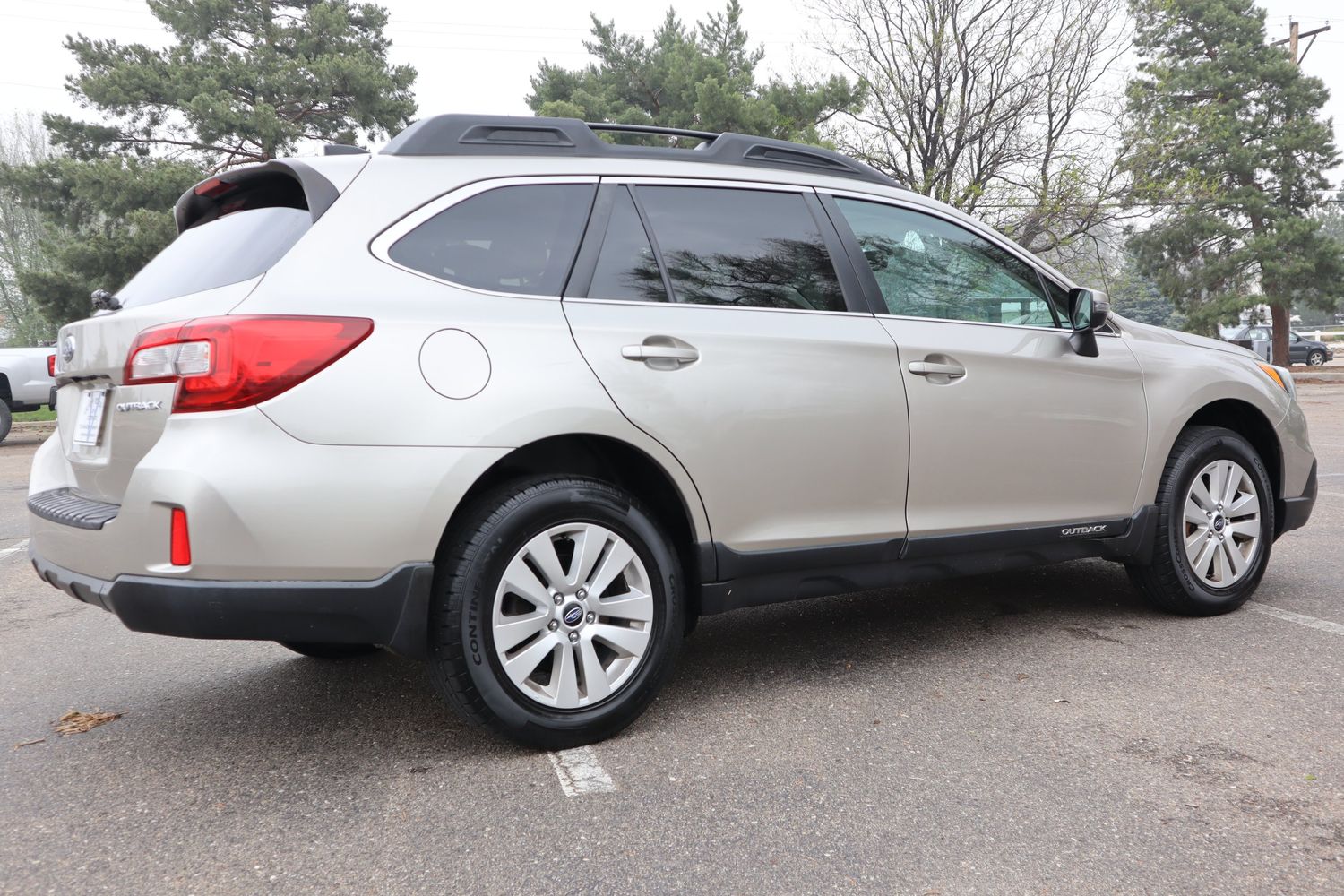2016 Subaru Outback 2.5i Premium | Victory Motors of Colorado