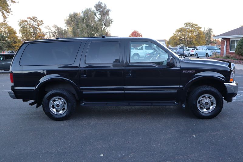 2003 Ford Excursion Photos