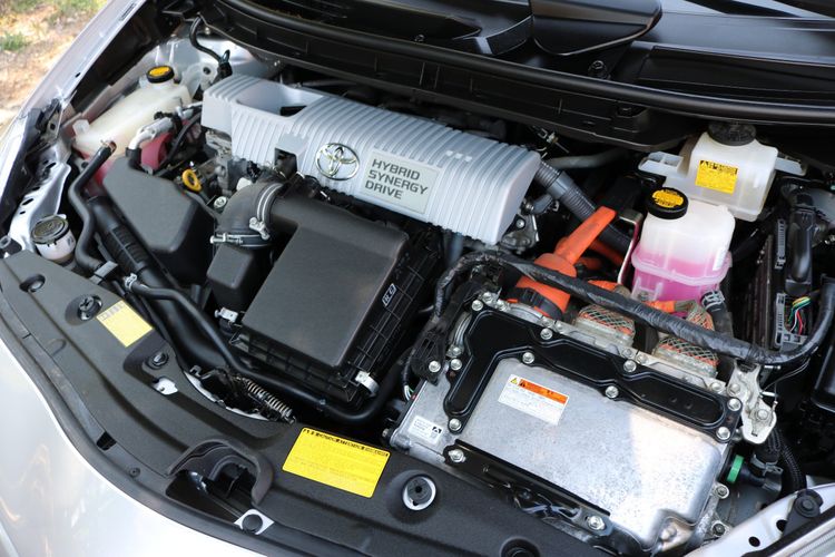 2012 Toyota Prius Three | Victory Motors of Colorado