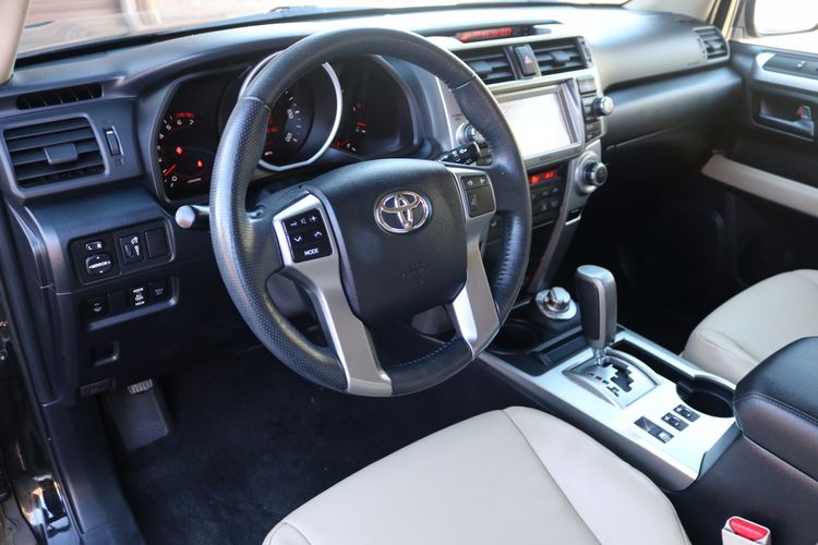 2010 Toyota 4Runner Limited | Victory Motors of Colorado